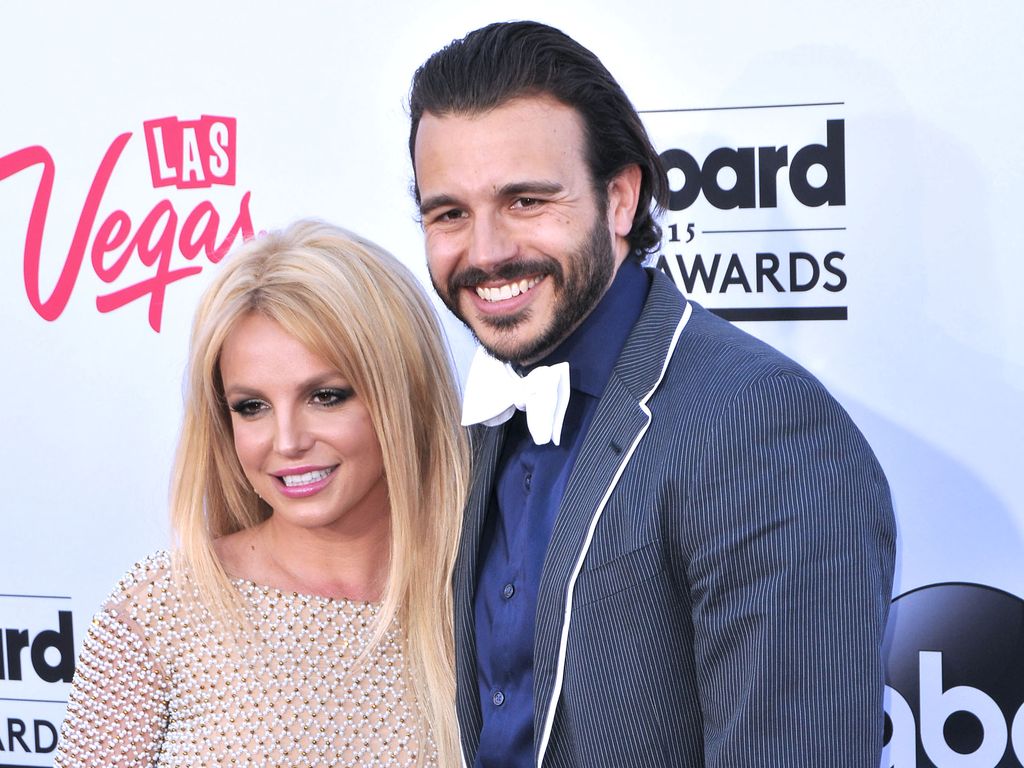 Britney Spears zeigt erstmals offiziell ihren Lover Charlie | Promiflash.de