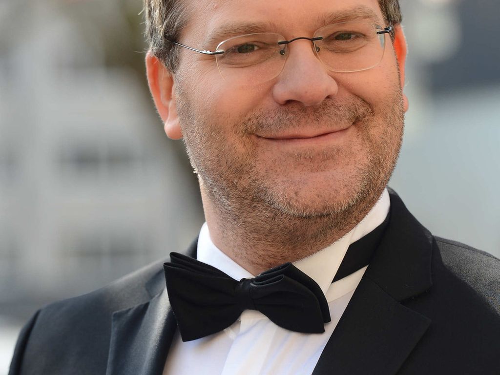 Nach Flop-Premiere: Elton fordert Promi BB-Reform | Promiflash.de