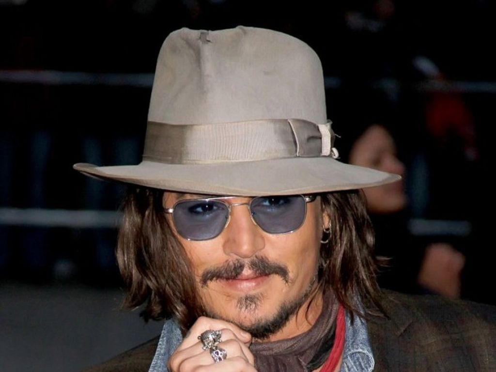 Johnny Depp steht auf Justin Bieber | Promiflash.de