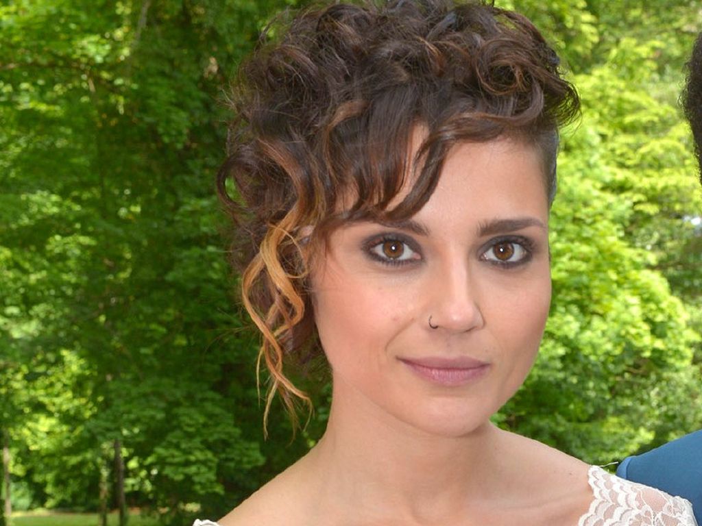 Wow! So schön ist GZSZ-Linda Marlen Runge als Braut | Promiflash.de