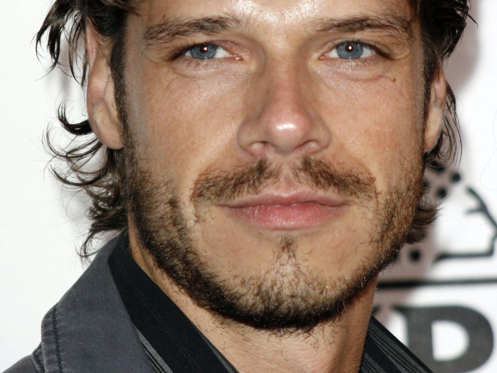 Nach Turmspring-Drama: OP bei Stephen Dürr! | Promiflash.de