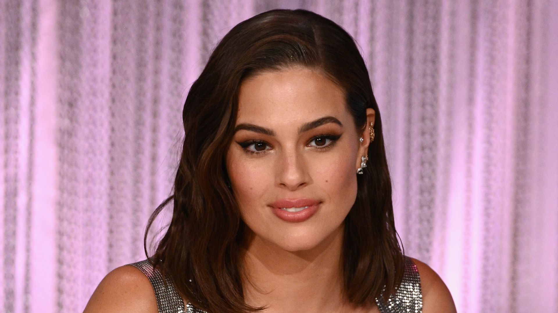 Steckt Curvy-Model Ashley Graham schon in der Kinderplanung ...