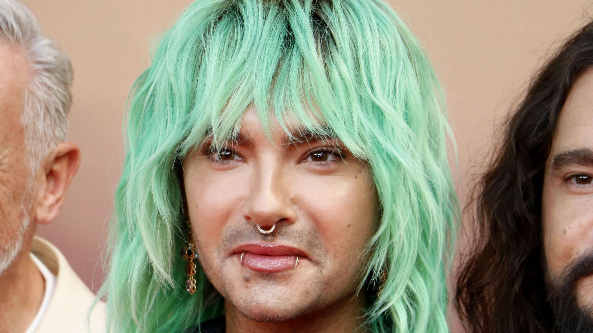 Sexo redtub this woman appeared more attractive in