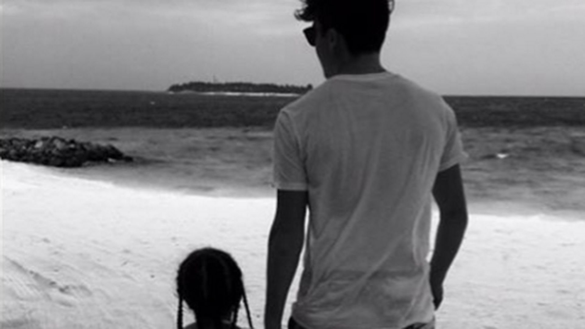 Liebevoller Bruder: Brooklyn Beckham kümmert sich um Harper | Promiflash.de