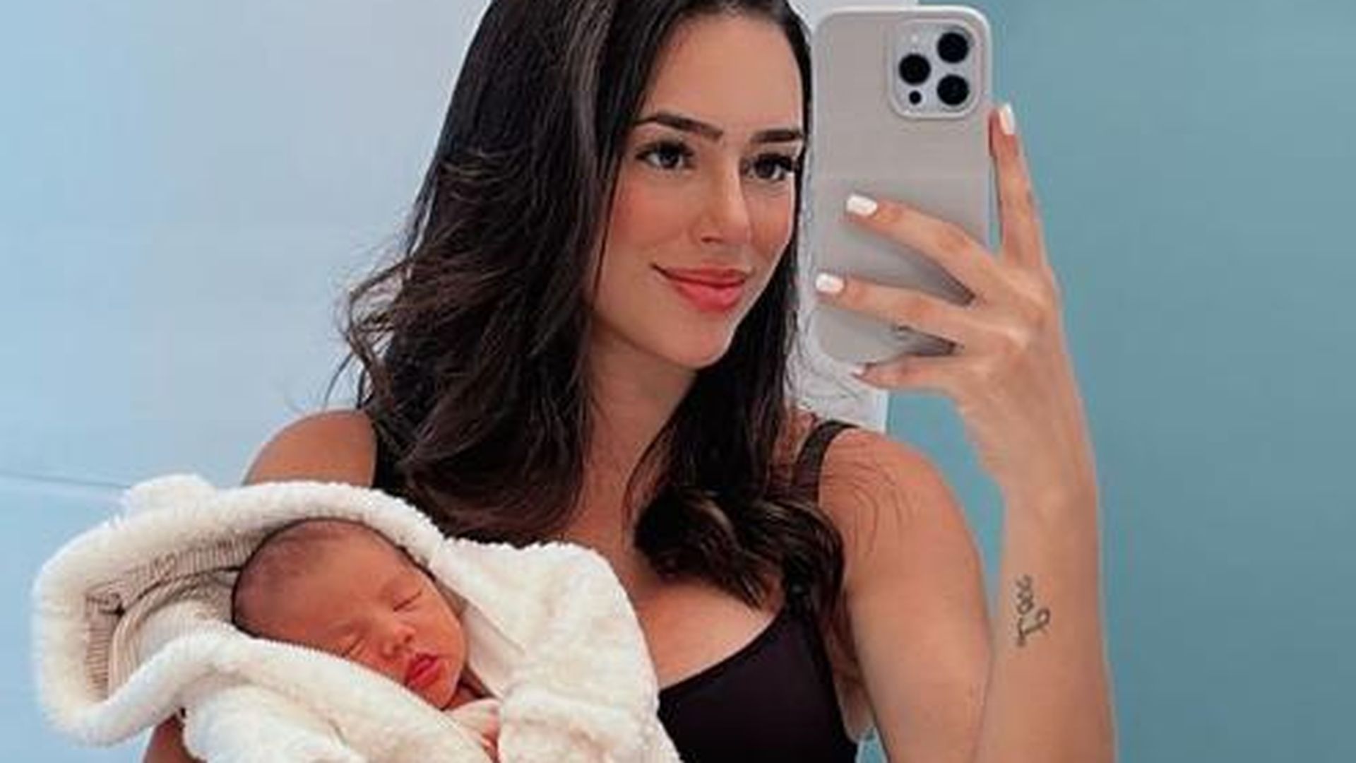 Neymars Freundin Bruna teilt süßes Bild mit ihrer Tochter