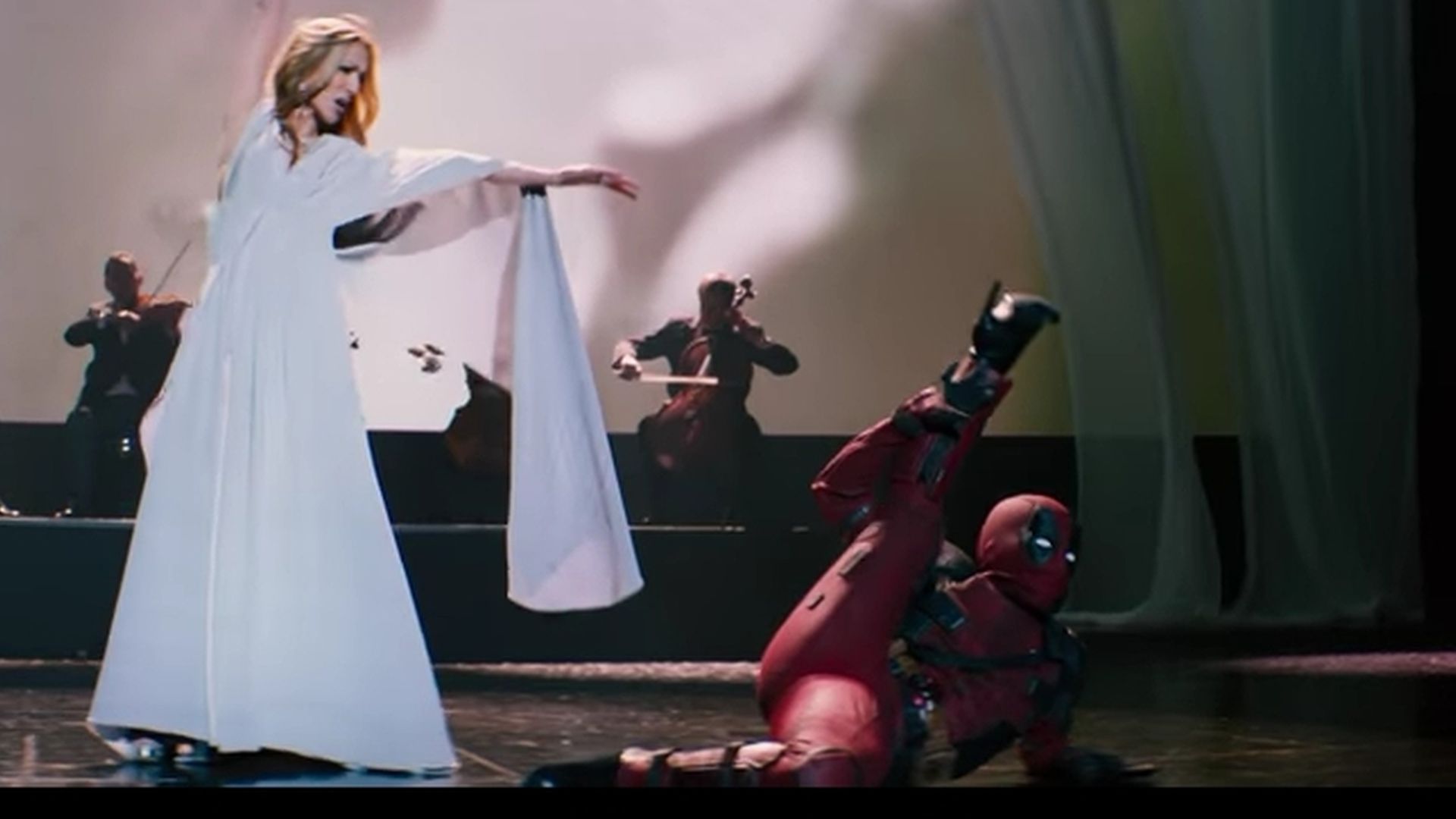 Movie-Soundtrack: Céline Dion tanzt Ballett mit Deadpool! | Promiflash.de