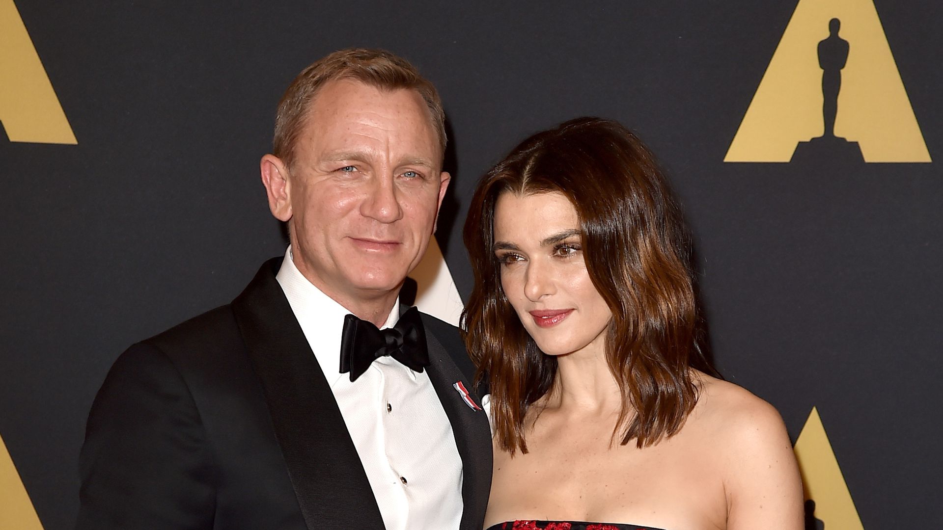Wow-Auftritt: Rachel Weisz' erster Red Carpet mit Baby-Kugel ...
