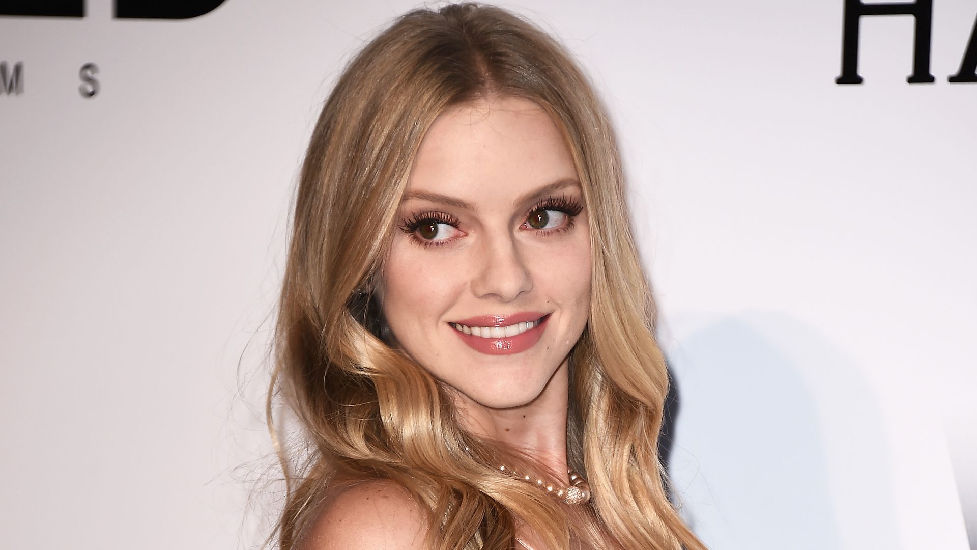 Elle Evans | Promiflash