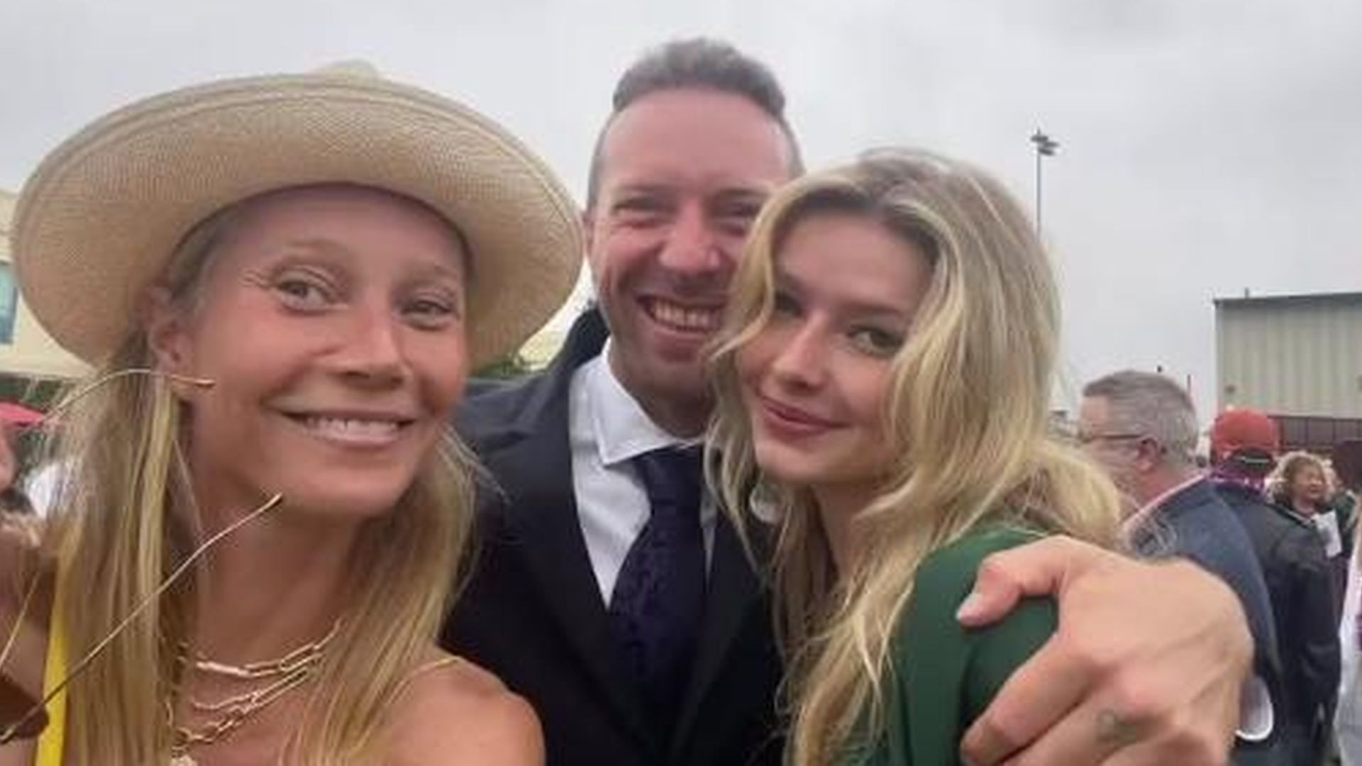 Gwyneth Paltrow und Chris Martin stolz: Apple hat Abschluss