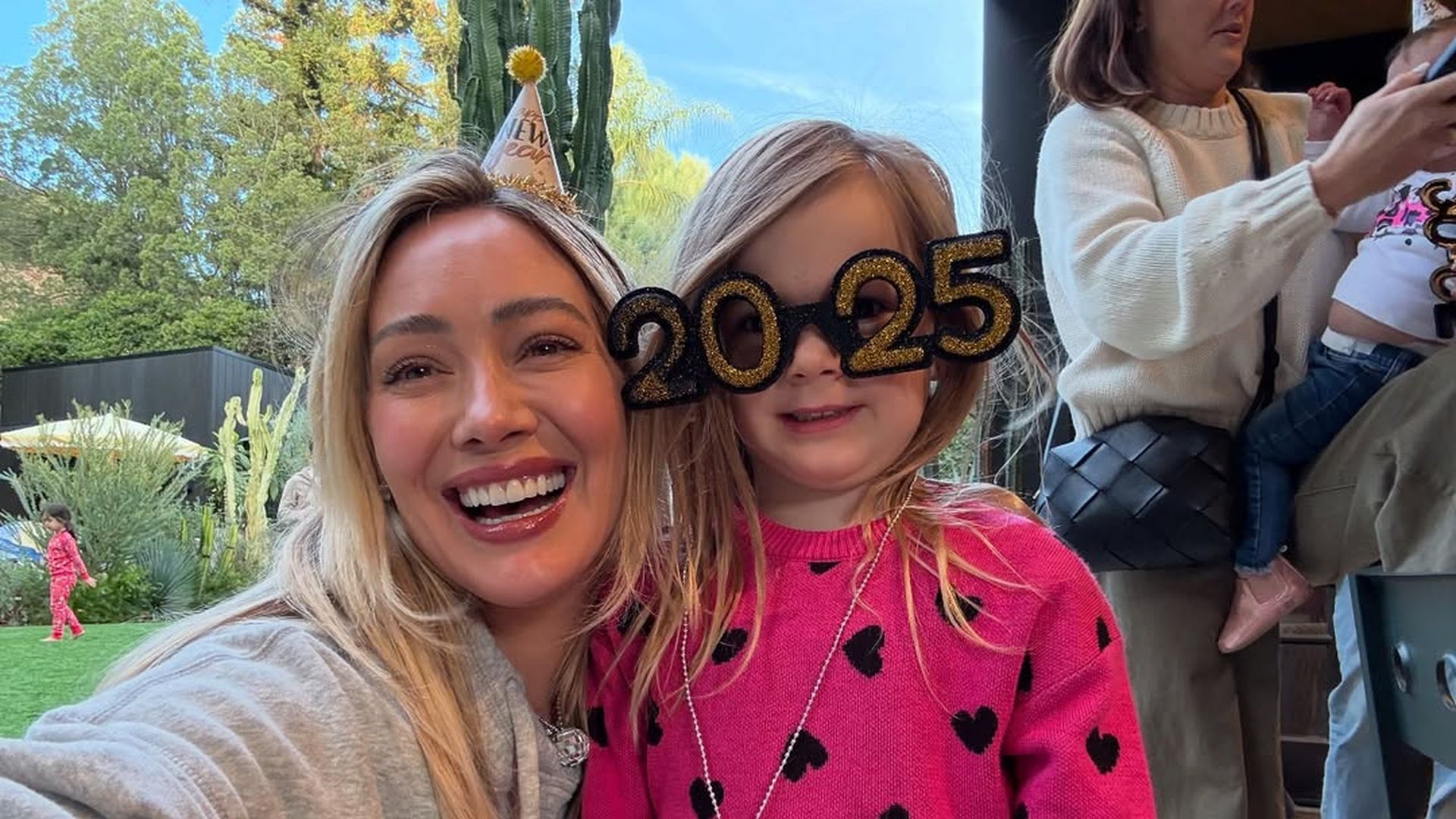 Hilary Duff feiert mit ihrer sechsköpfigen Familie Silvester