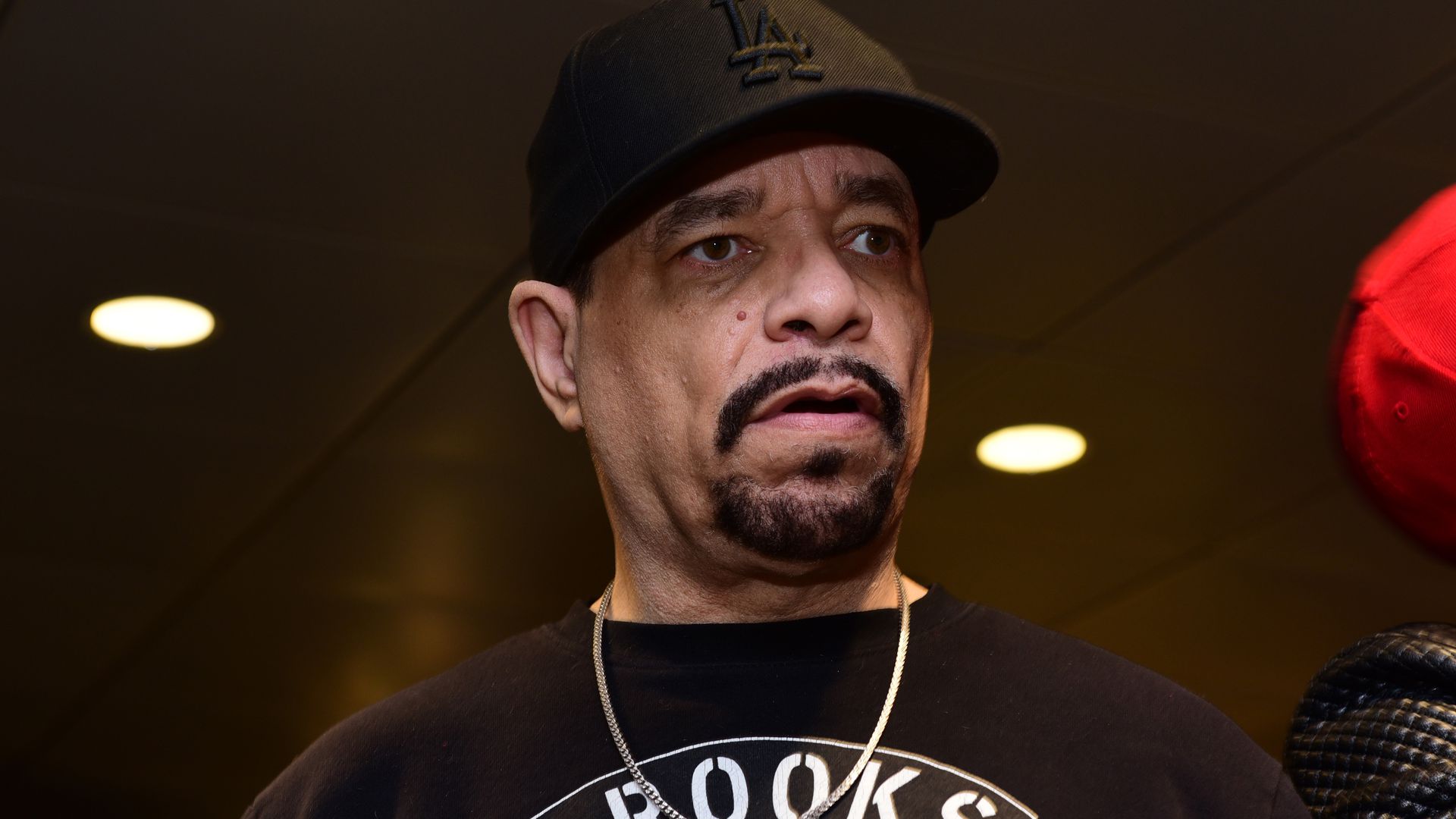 Rapper Ice-T hätte fast einen Amazon-Lieferanten erschossen | Promiflash.de