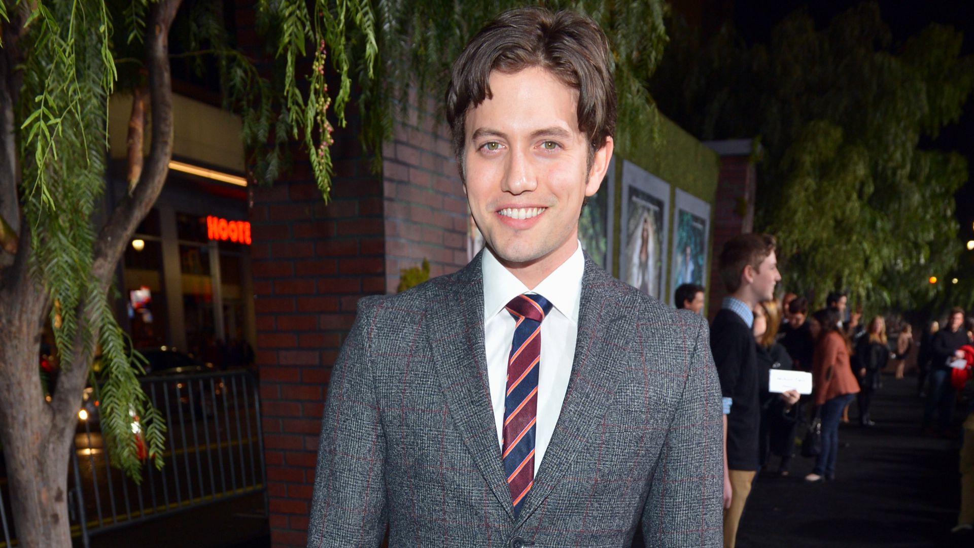 Twilight-Star Jackson Rathbone zeigt sein Tattoo