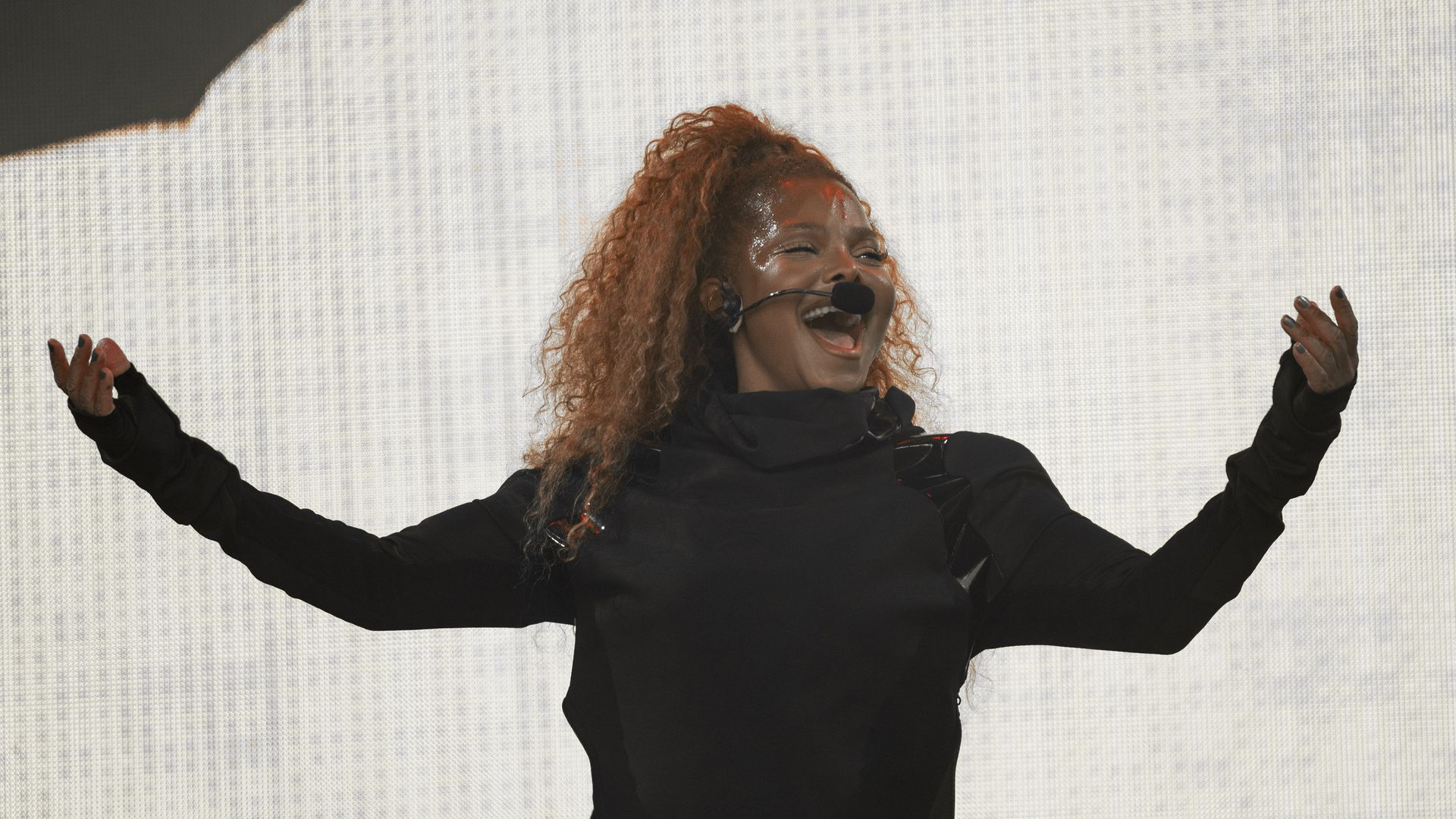 Fans sauer: Kam Janet Jacksons Stimme bei Festival vom Band?