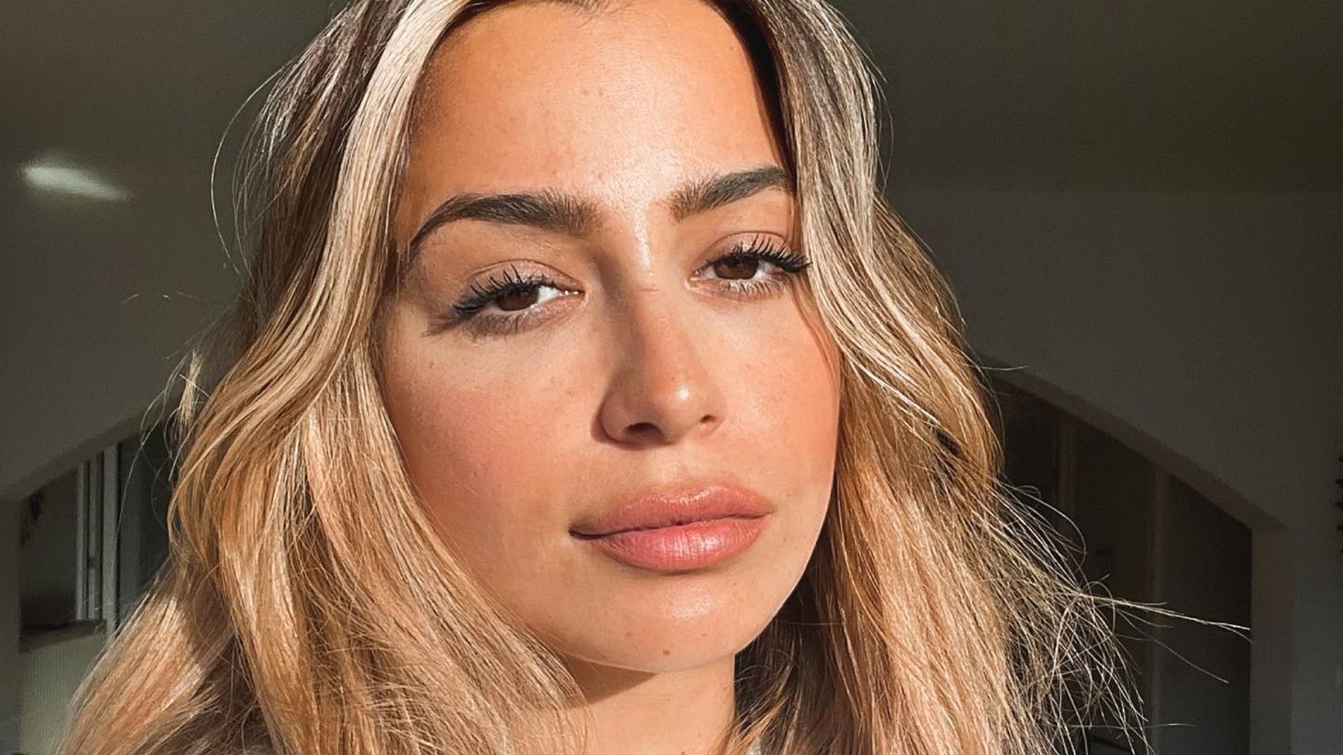 "Prominent getrennt"-Teaser? Jenefer Riili ist wieder zurück