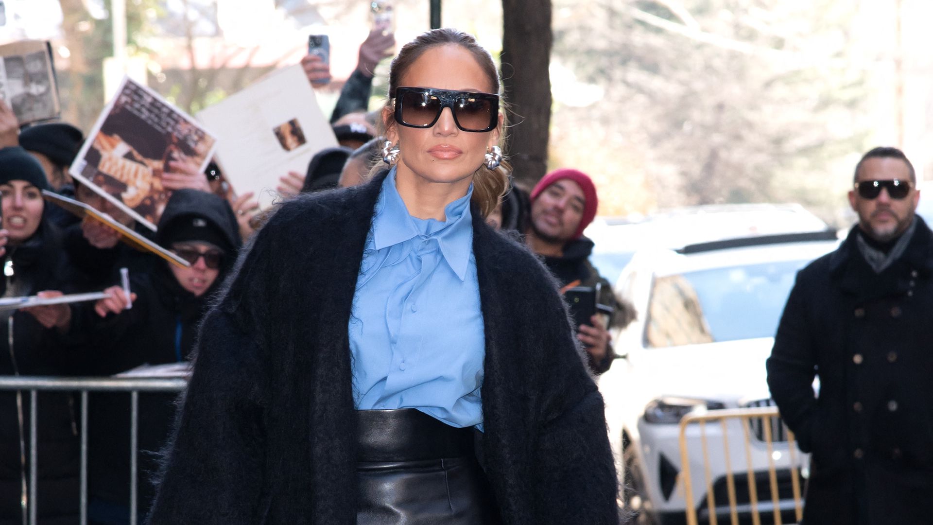Lässiger Leder-Look: So stylish zeigt sich Jennifer Lopez