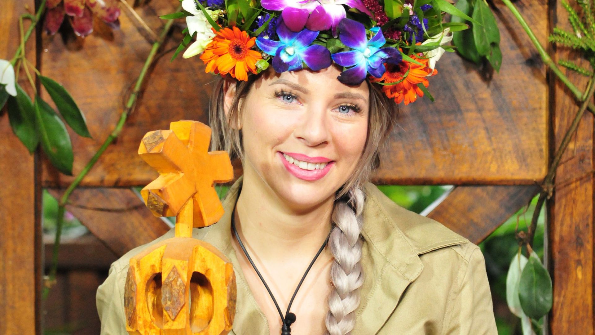 Glamour-Queen Jenny: So gestylt bestieg noch keine den Thron ...