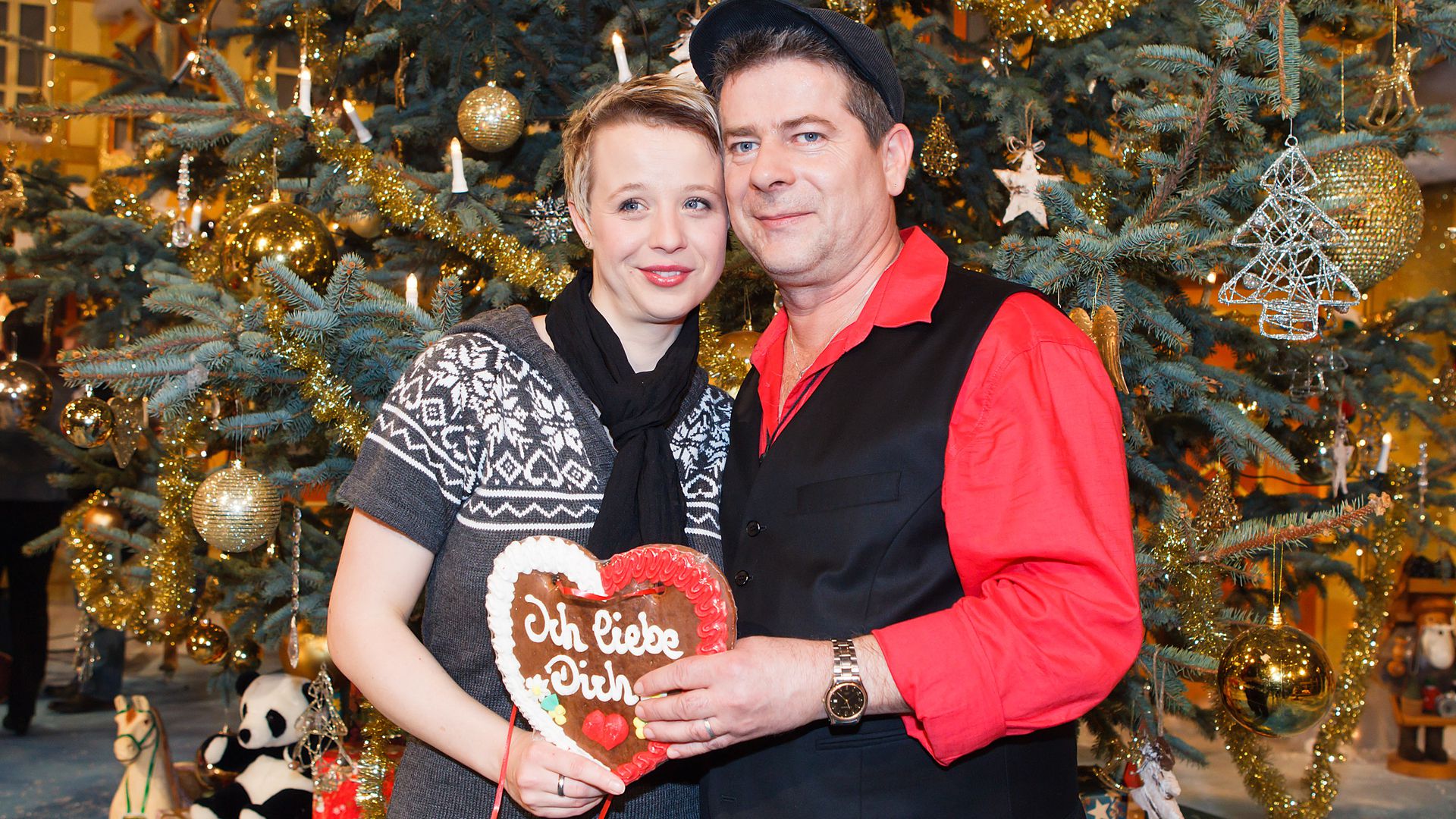 3 Jahre Wartezeit: Michael Hirte heiratet in Hirten-Kirche! | Promiflash.de