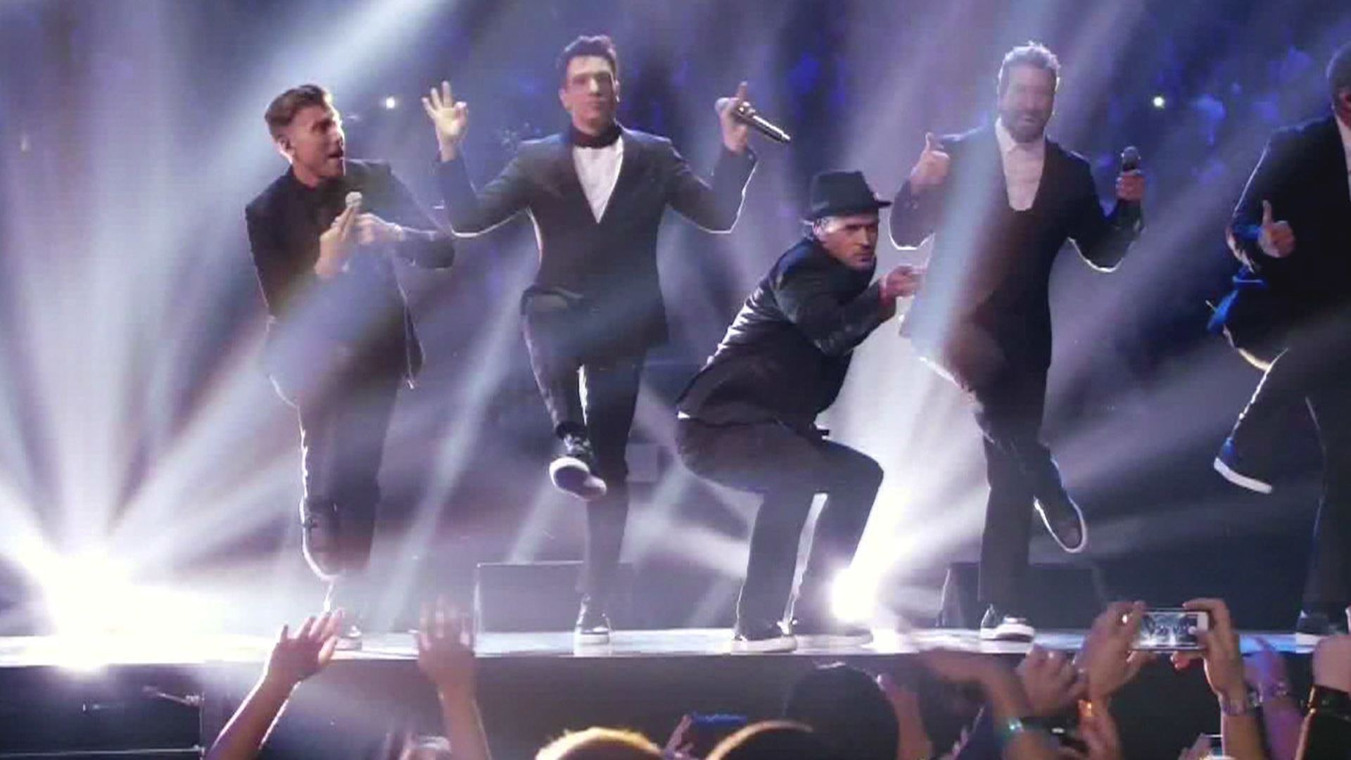 'N Sync: Auftritt bei "MTV VMAs" bleibt einmalig | Promiflash.de