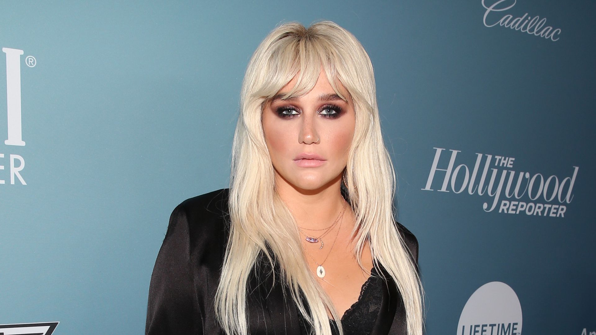 Ke$ha in der Styling-Falle | Promiflash.de