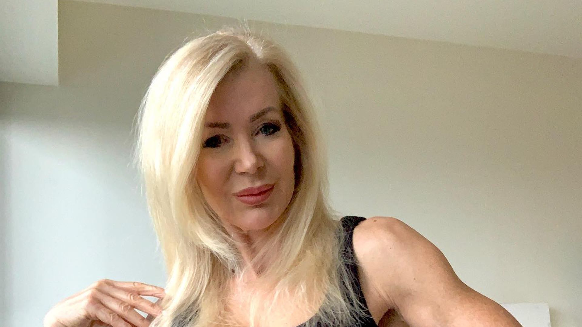 Sixpack mit 64 Jahren: Diese Fitness-Omi lässt Fans staunen!