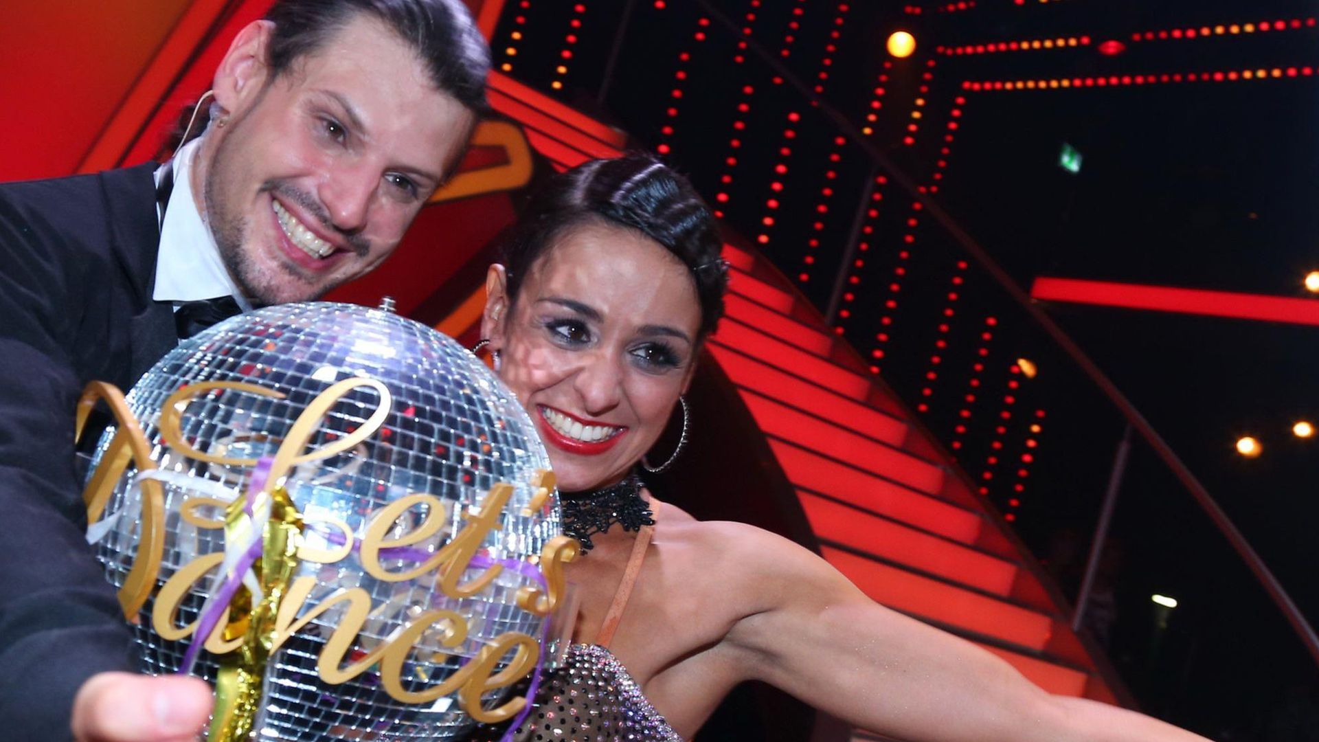 Let's Dance: Schenkt Manuel Melissa den Pokal? | Promiflash.de