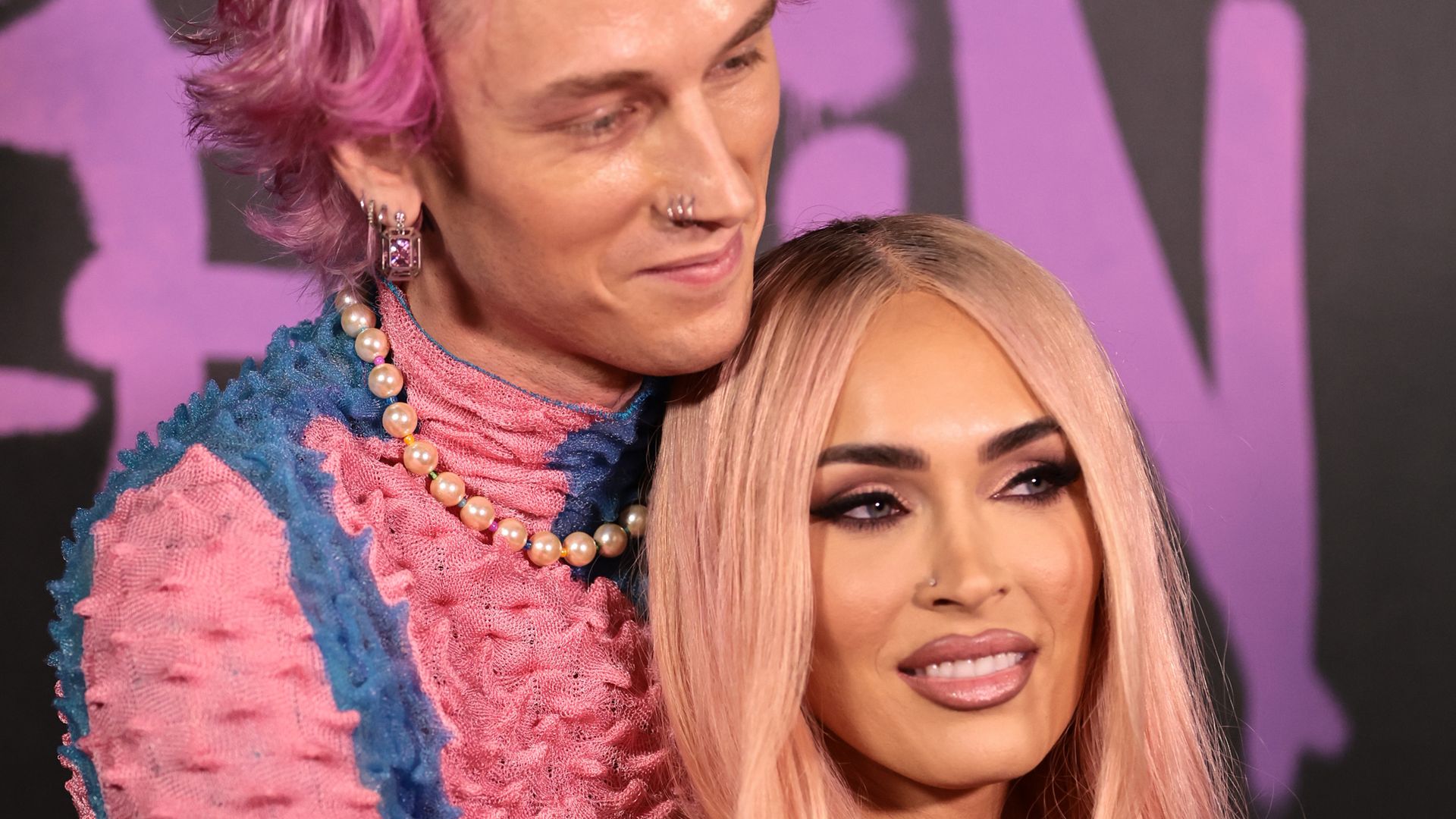 "Mich zerfleischen lassen": MGK kommentiert Megan Fox' Bild