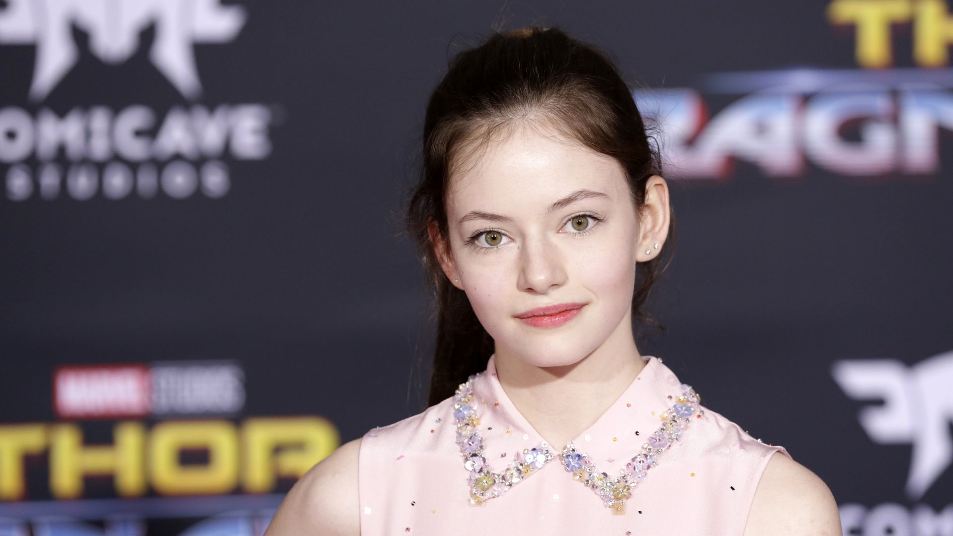 Mackenzie Foy | Promiflash.de