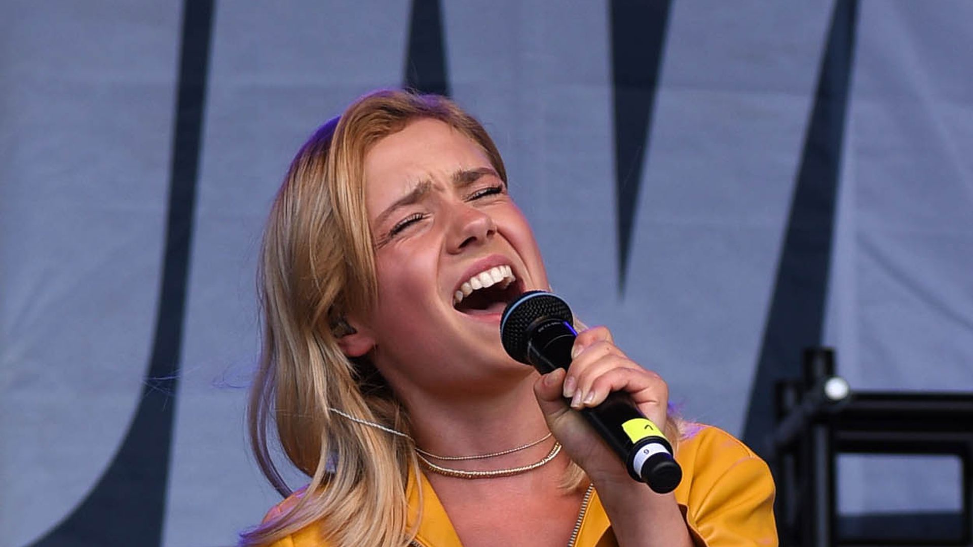 Autsch! DSDS-Star Marie Wegener hat sich einen Zeh gebrochen ...