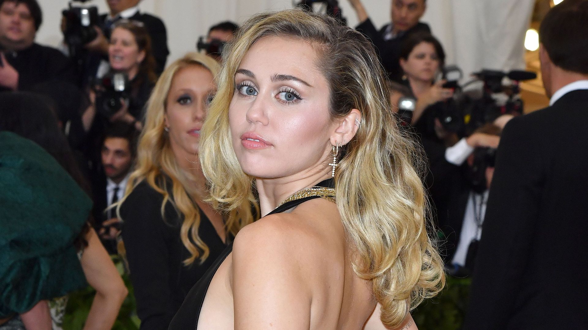 Nach Feuer-Drama: So feierte Familie Cyrus Mileys Geburtstag