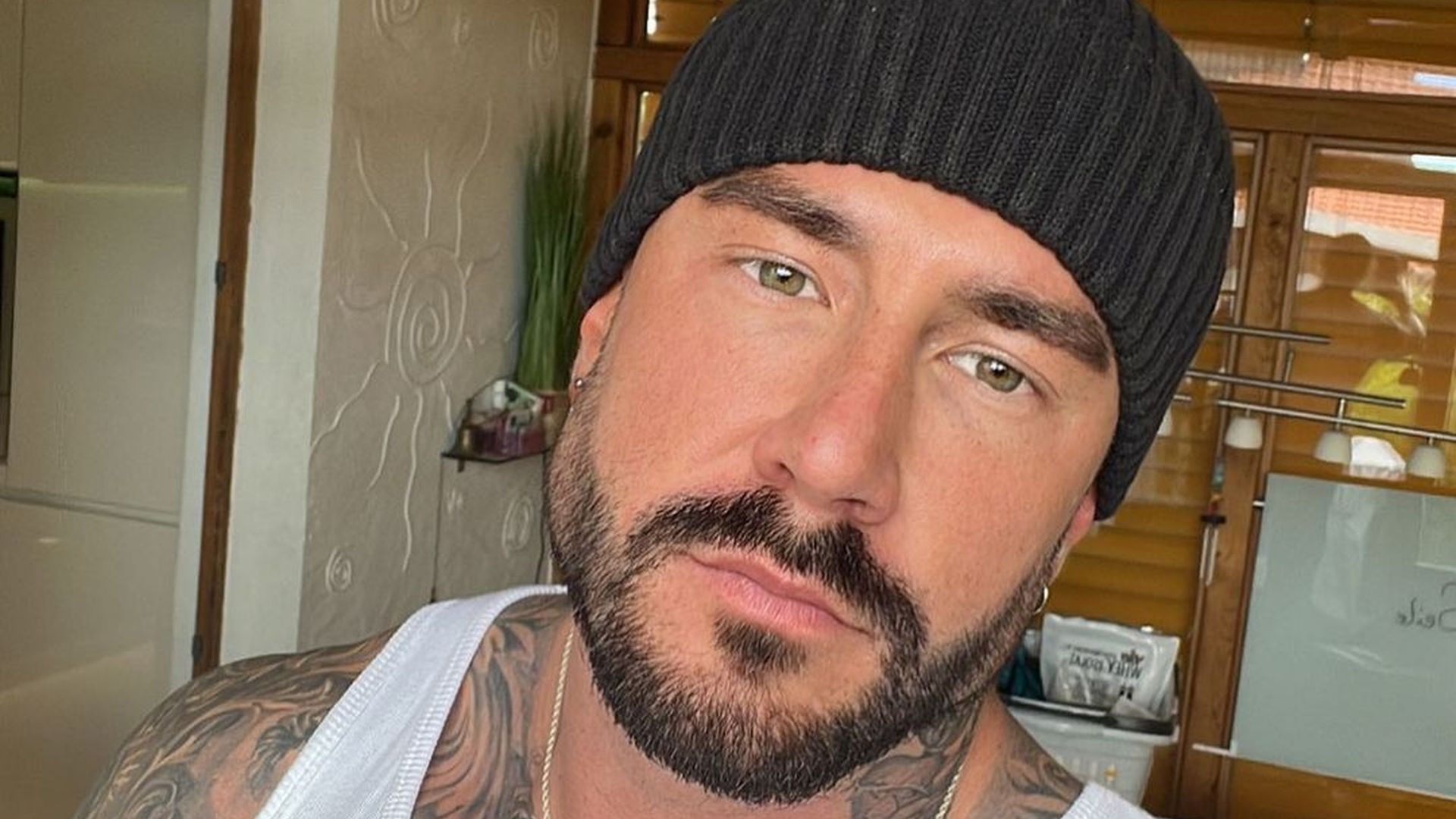 "Love Island"-Star Mischa Mayer erklärt seine Funkstille