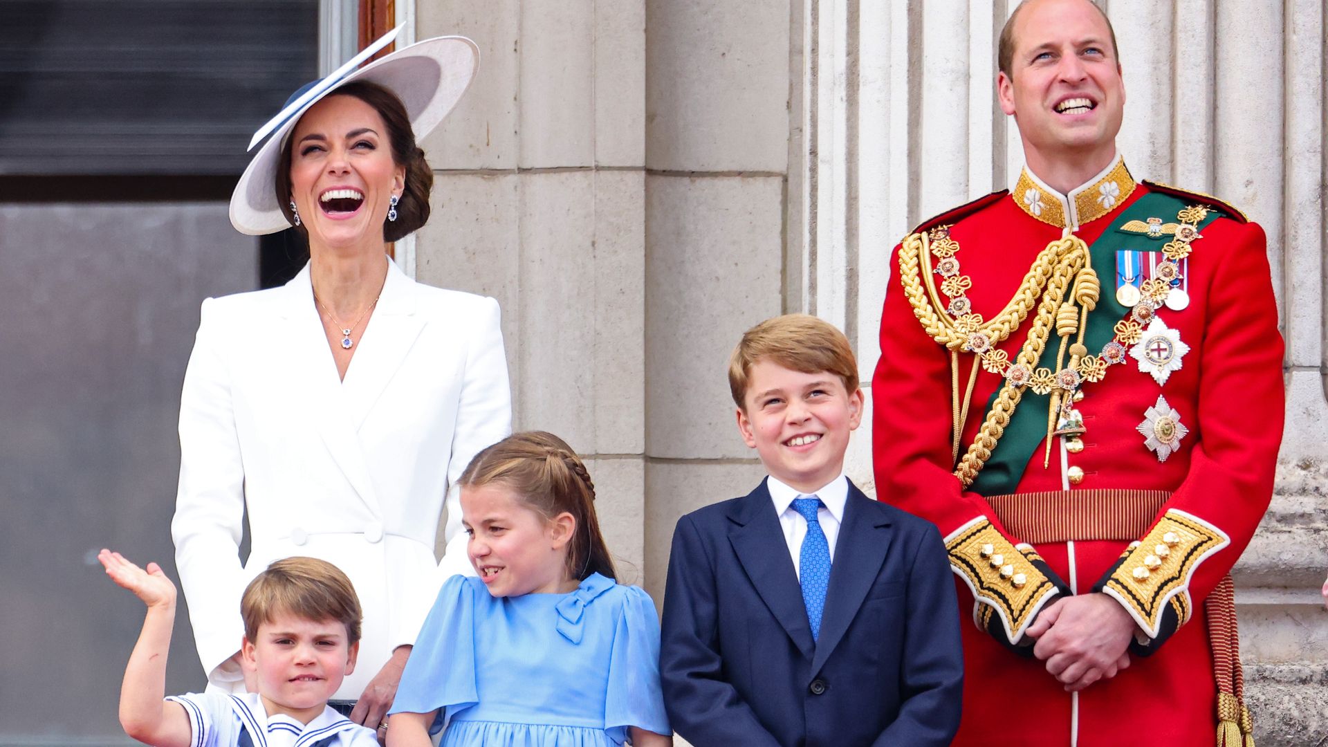 Nach OP: So begrüßten die Kids Prinzessin Kate zu Hause!