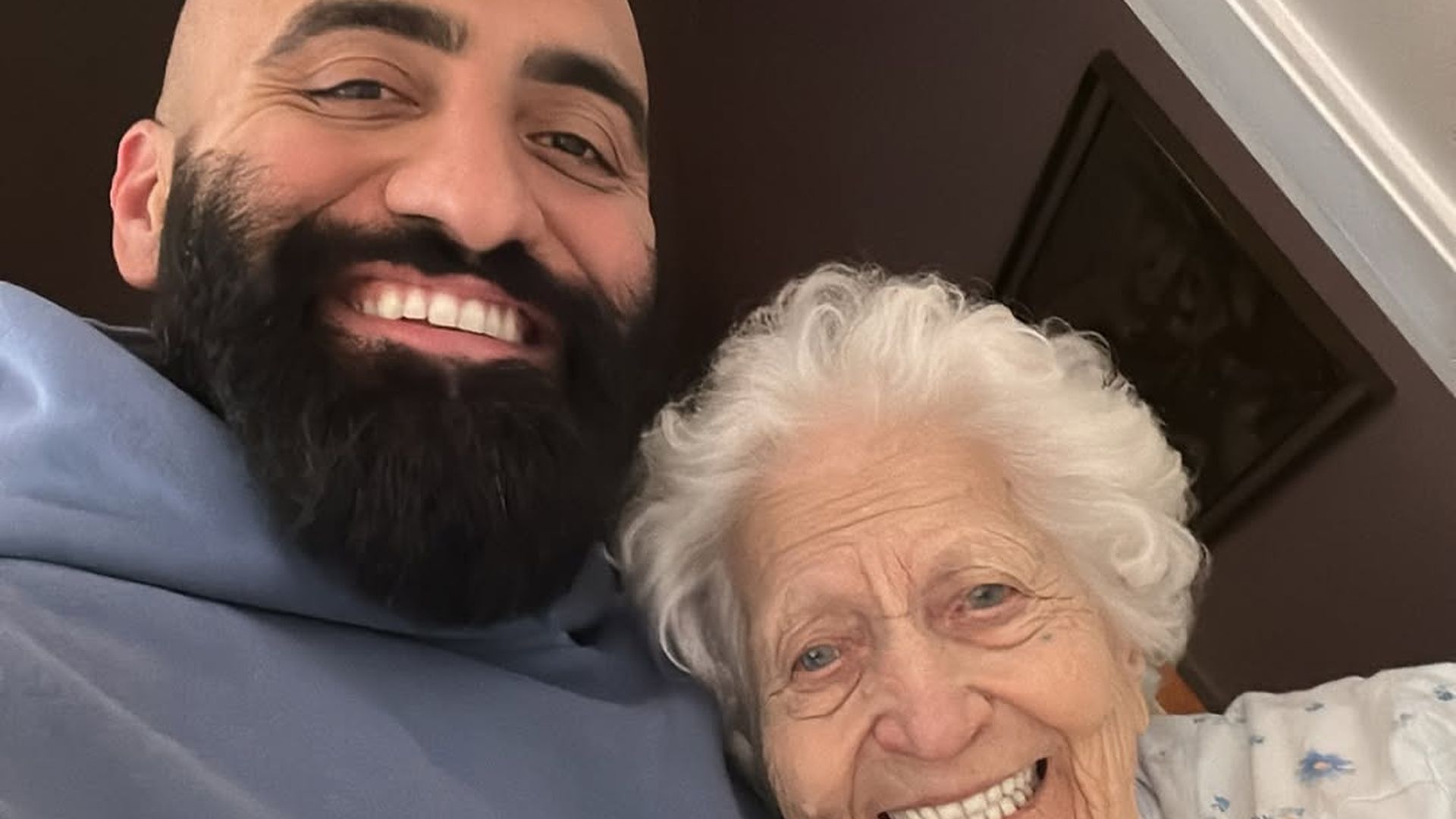 Pflege-Influencer Rashid teilt letzten Moment mit Oma Lotti