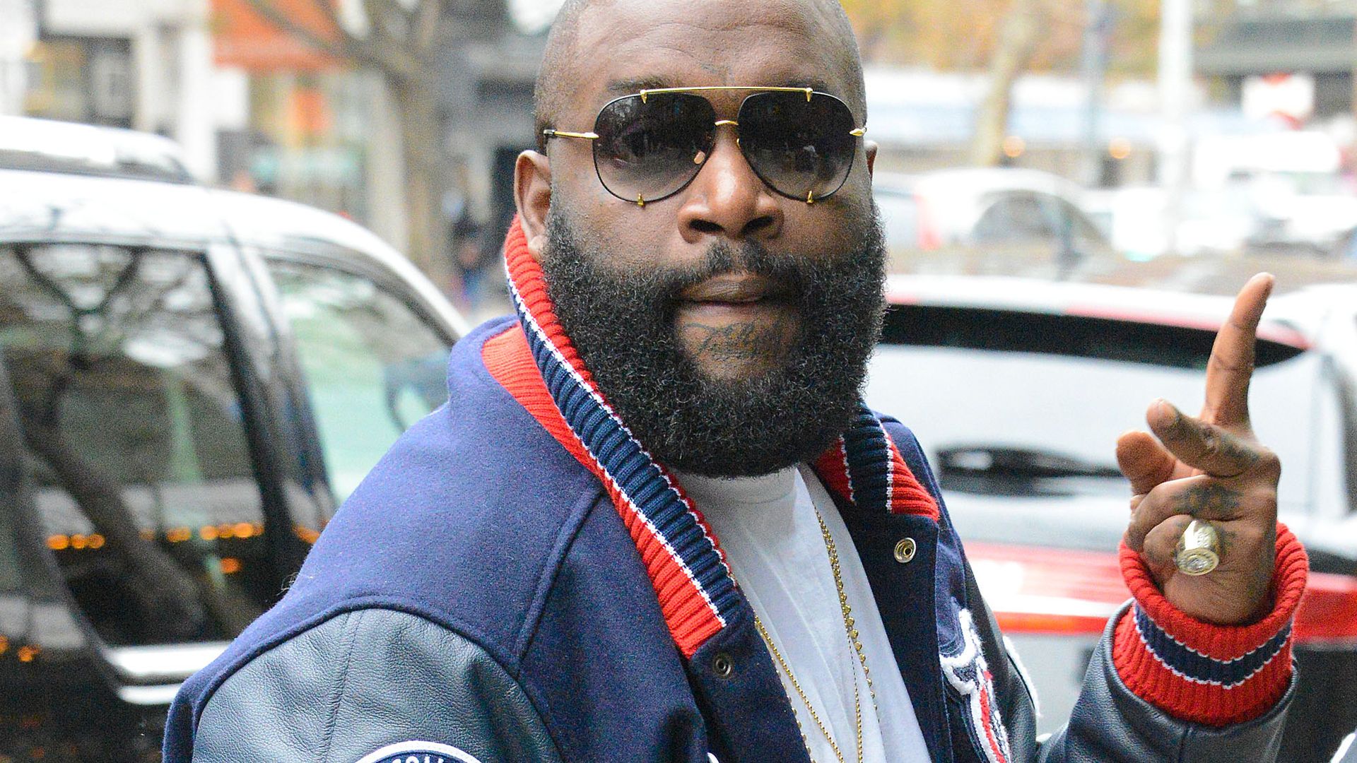 Rapper auf Wolke 7: Rick Ross ist verlobt! | Promiflash.de