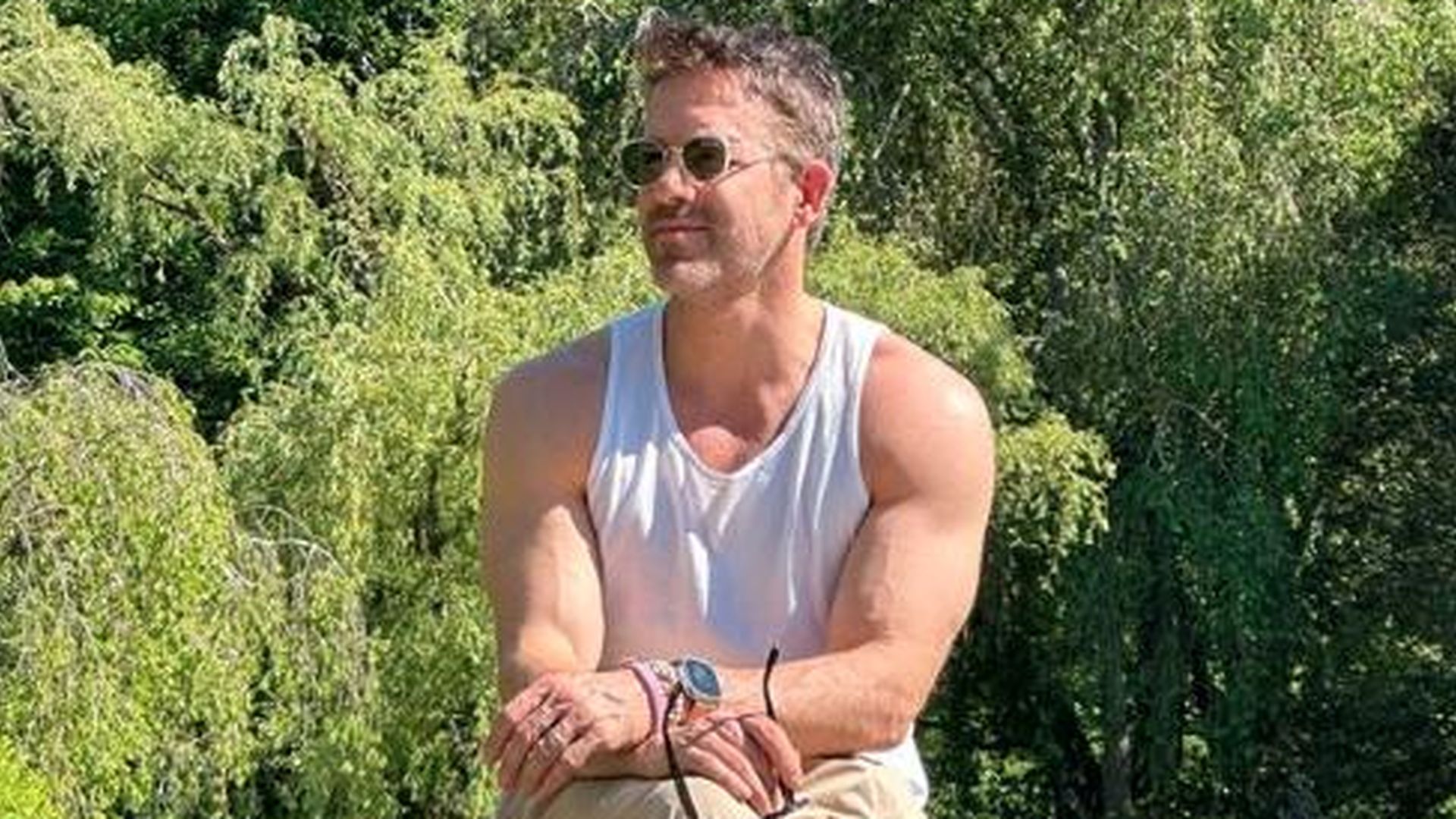 Heiß! Ryan Reynolds zeigt seinen trainierten Bizeps im Netz