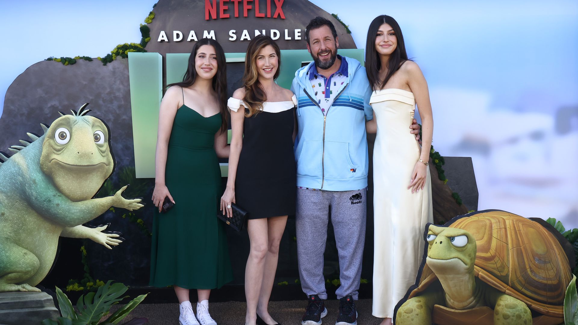 Sadie und Sunny Sandler hassen die Kussszenen von Papa Adam