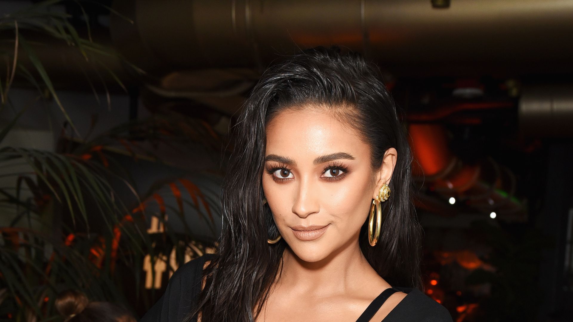 Eine Woche nach Geburt: Shay Mitchell feiert schon wieder!