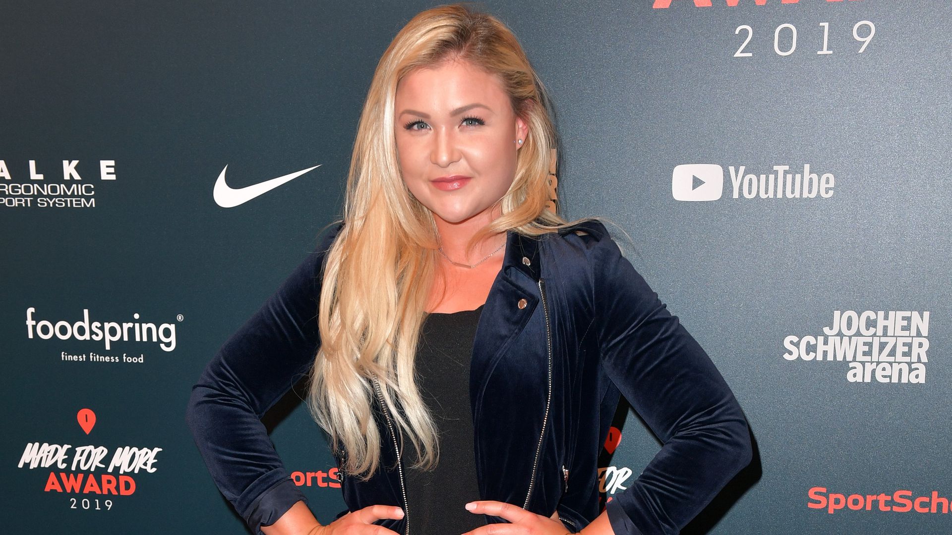 Sophia Thiel ganz verliebt: So heiß ist ihr Freund Charlie! | Promiflash.de