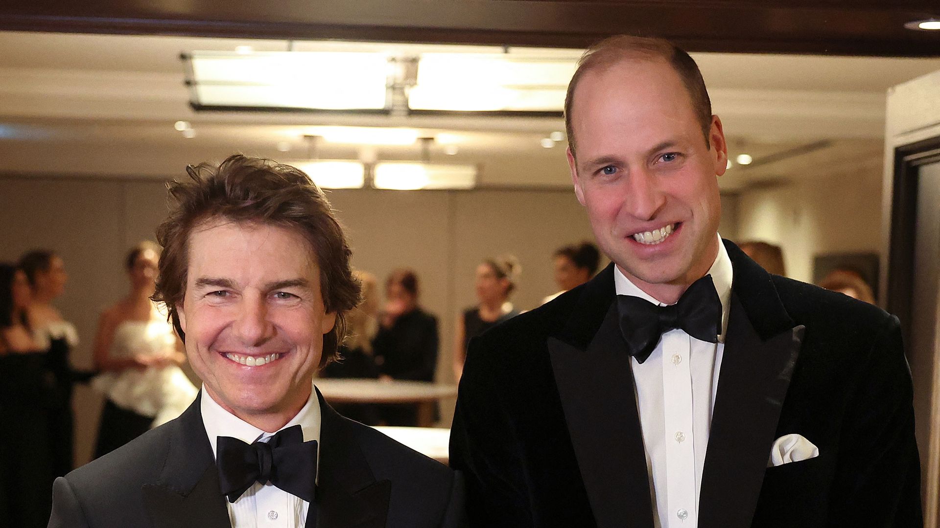 Prinz William strahlt mit Tom Cruise beim gemeinsamen Dinner