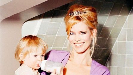 Claudia Schiffer reflektiert: Vom Supermodel zur Supermama