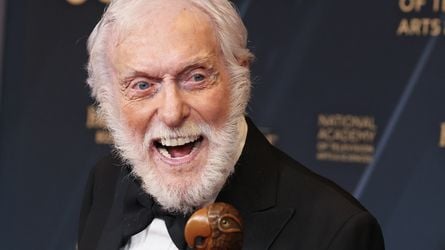 Bald 99 Jahre alt: Coldplay ehrt Dick Van Dyke in Musikvideo