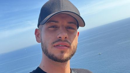 Bis zu den Händen: Marc-Robin Wenz ist jetzt volltätowiert