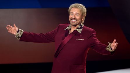 Theo James gilt als heißer Favorit für James Bond-Rolle