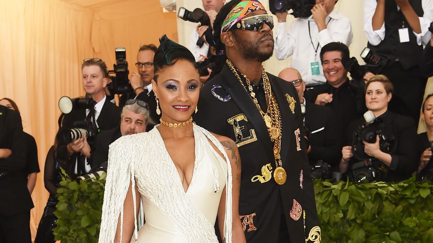 Kniefall bei Met Gala: 2 Chainz macht Antrag auf Red Carpet | Promiflash.de