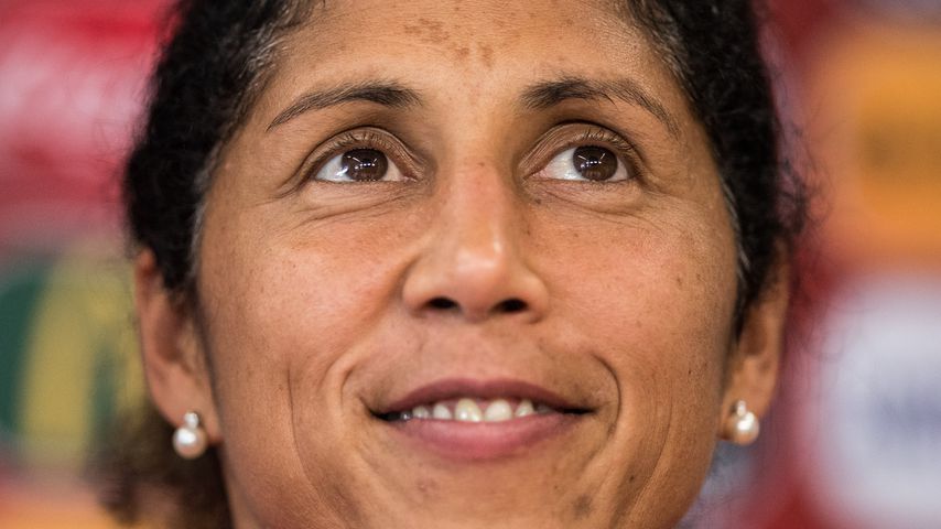 Ex-DFB-Trainerin Steffi Jones: Frau half ihr aus Lebenskrise ...