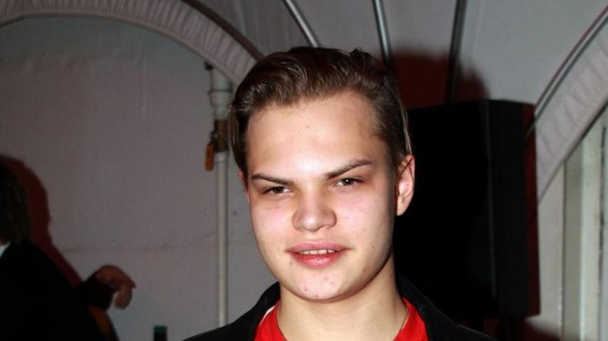 Wilson Gonzalez liebt auch ein Model | Promiflash.de